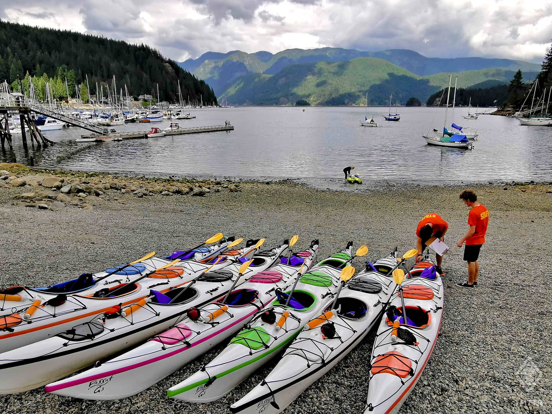 Deep Cove - A Local's Guide - Hikes, Kayaking & Parks
